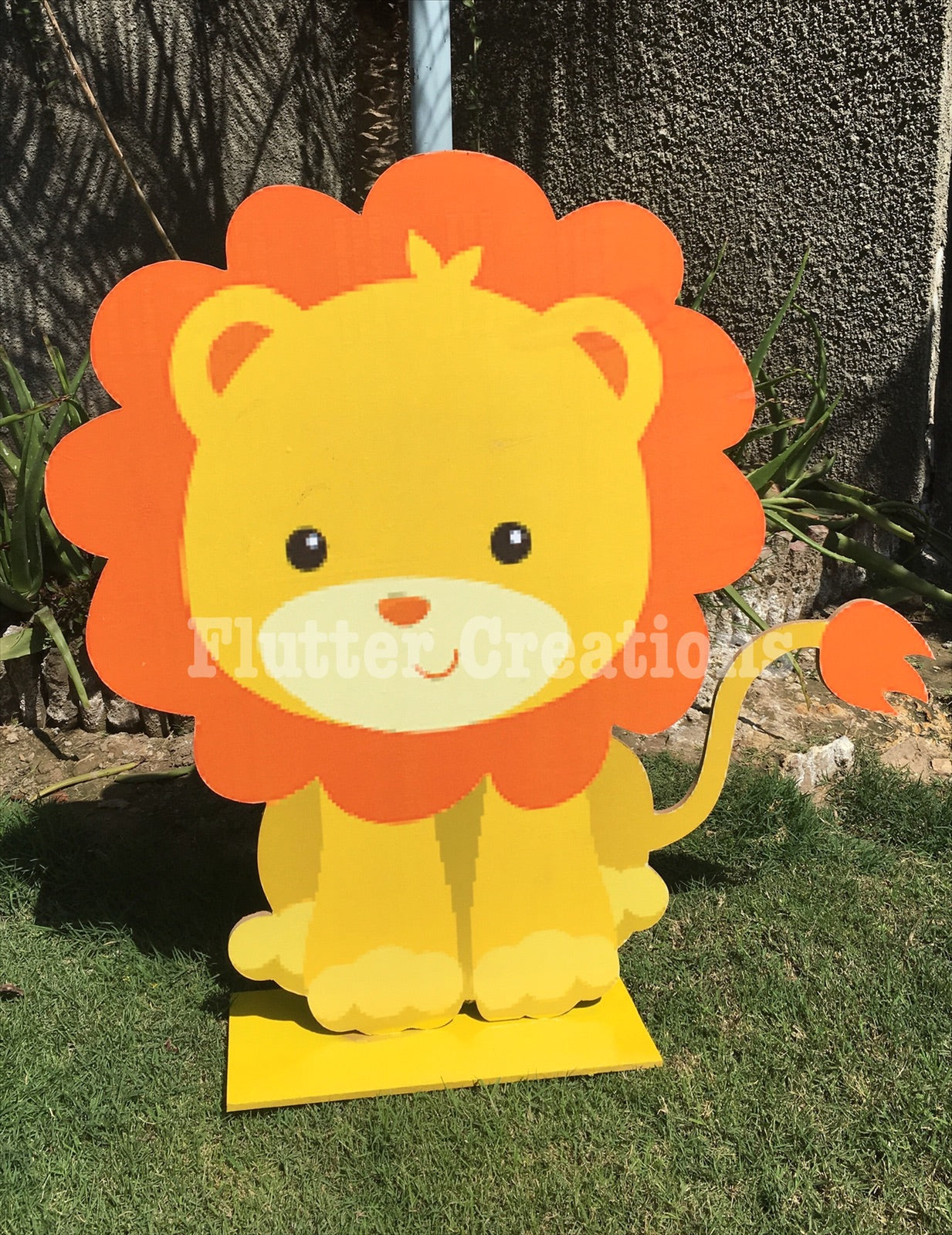 Lion Standee – Flutter Creations